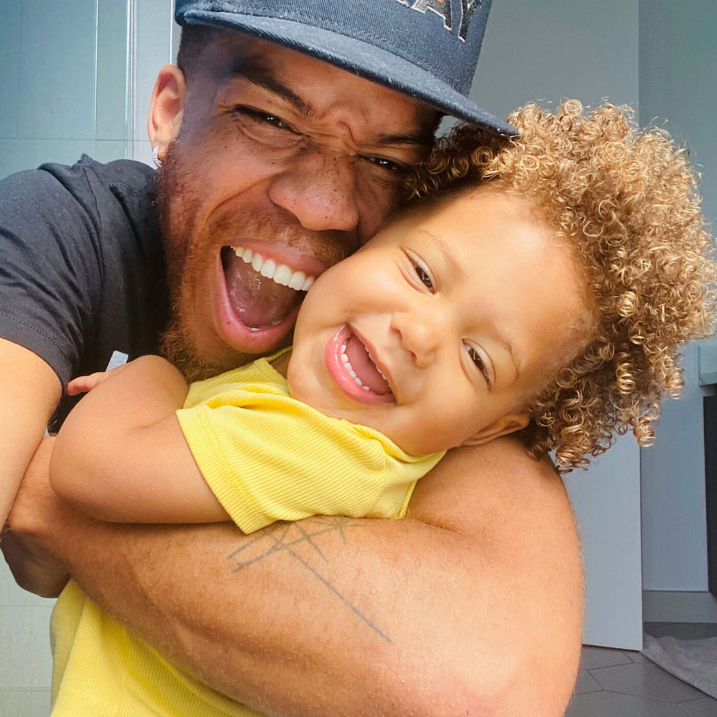 Celebrity hair stylist Vernon Francois Teaches Kids to Embrace Their Hair