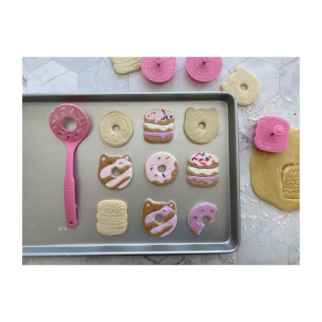 Donut Shoppe Cookie Stamp & Flipper Set - Home Decor Party Goods ...